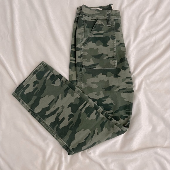 Universal Thread | Pants & Jumpsuits | Universal Thread Camo Style ...